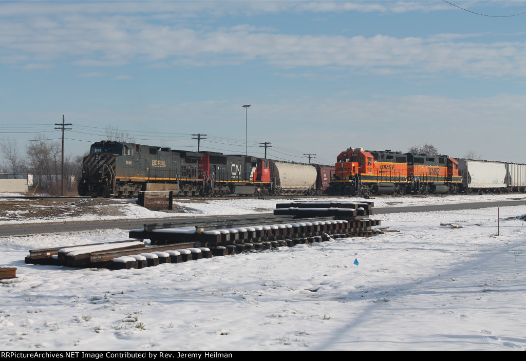 BNSF 1501 & others (7)